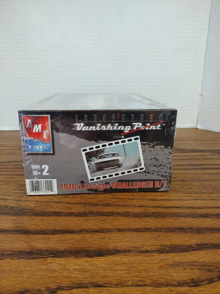 AMT Vanishing Point 1970 Dodge Challenger R/T Vintage Plastic Model Car ...