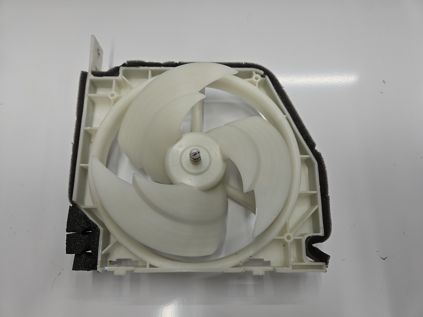 LG Fridge Condenser Fan Assy EAU63103301, MEA65930101 | eBay