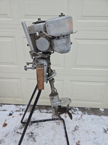 Antique 1936 Johnson Model 300 3.7hp Aero-Built Opposed Twin Outboard ...