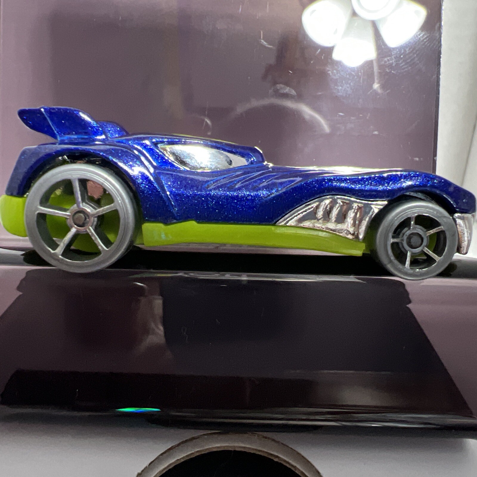 2010 Hot Wheels Howlin' Heat Fast Blue Green Bat Mobile Loose Diecast 1 ...