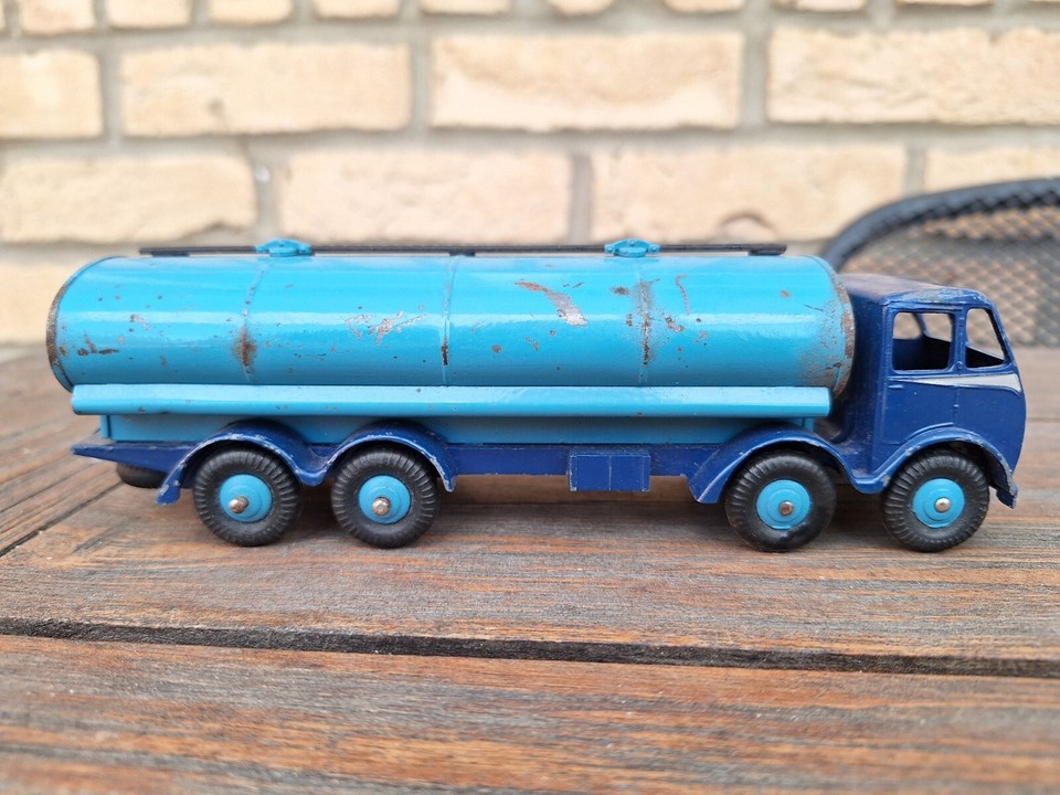 Dinky Toys No.504 Foden 14-Ton Fuel Tanker - Silver flash. As shown ...