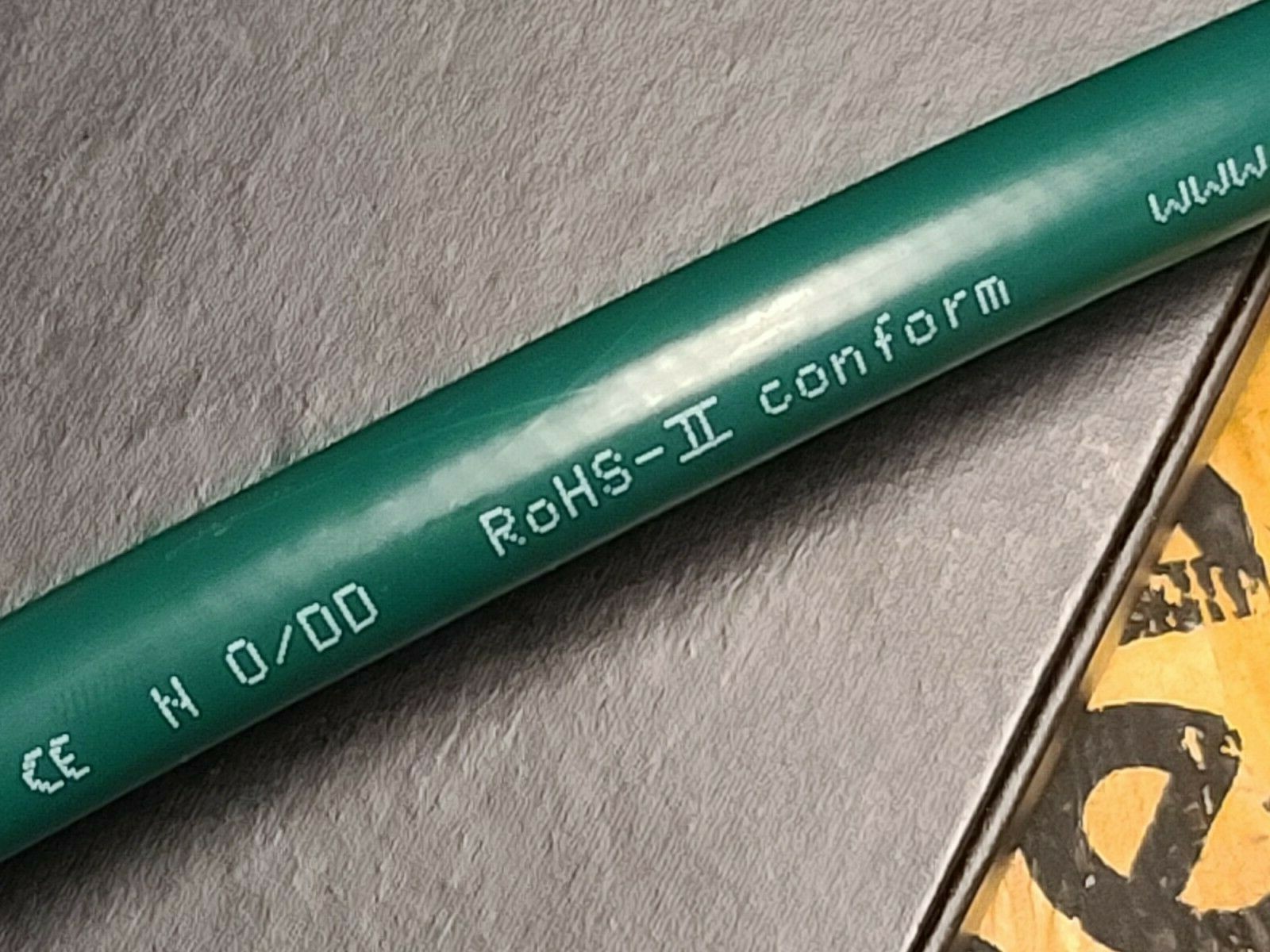 igus CF21.40.15.02.01.UL 12/4C+ 16/1P Chainflex Servo Continuous Flex ...