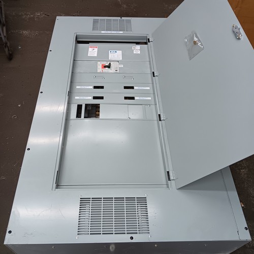 EATON PRL4 400 AMP MAIN BREAKER PANELBOARD 208Y/120 VAC 3-PHASE ...