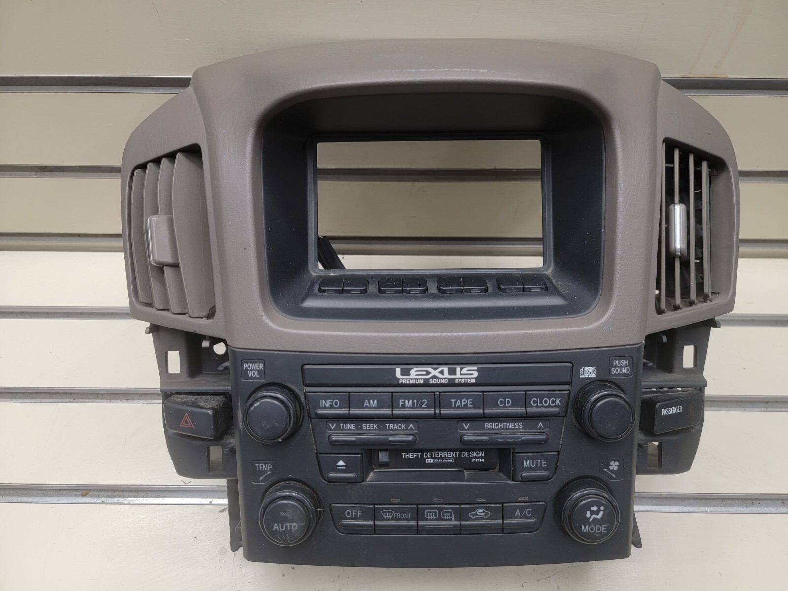 🔥1999-2003 Lexus RX300 Am Fm Cd Player Radio Receiver ID P1714 On Radio ...