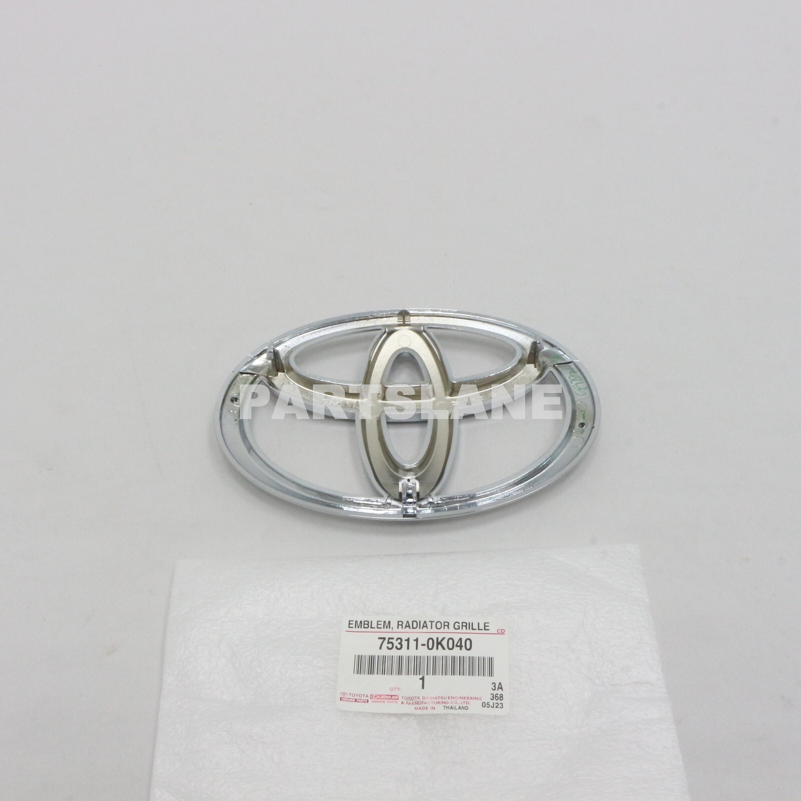 Toyota Fortuner OEM Genuine Radiator Grille Emblem 75311-0K040 ...