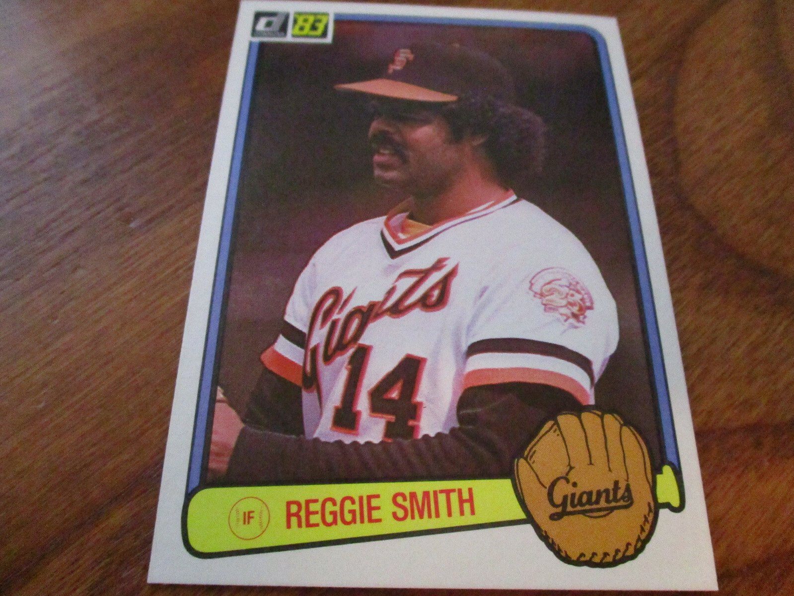 reggie smith (san francisco giants - of) 1983 fleer card #611 mint ...