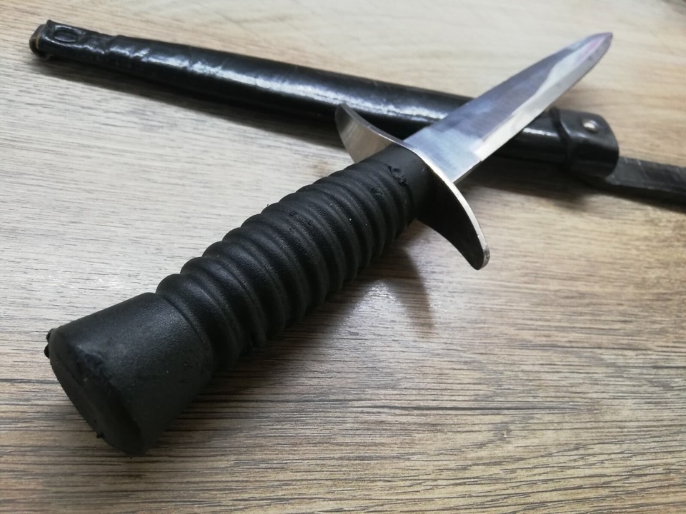 VTG RARE SPAIN NAVAJA TOLEDO INOX PAT FIXED BLADE DAGGER FIGHTING ...