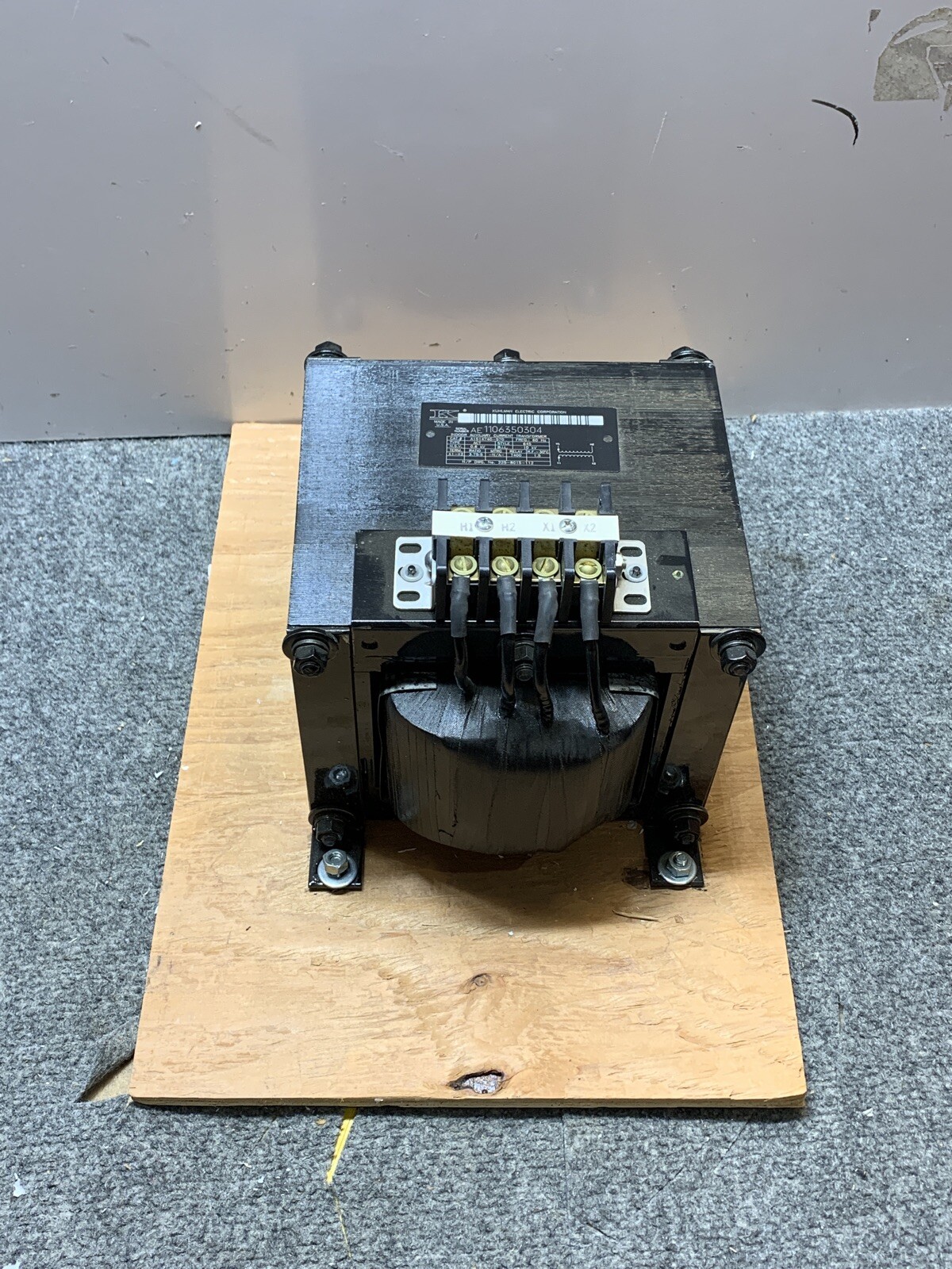 KUHLMAN ELECTRIC Indoor Auxiliary Current Transformer A1514740-570 60Hz ...