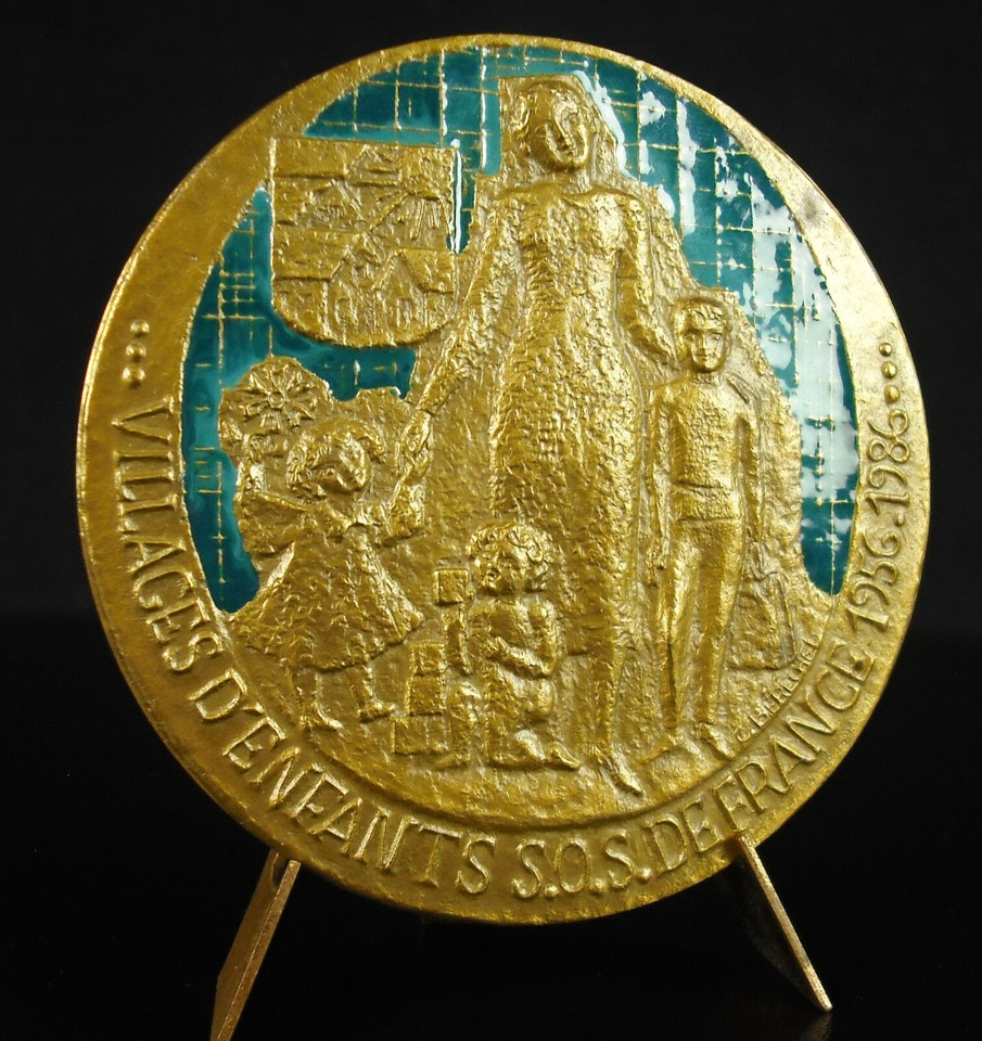 Medal Claudine BERECHEL SOS Children's Villages 1986 Emailed Enamel ...
