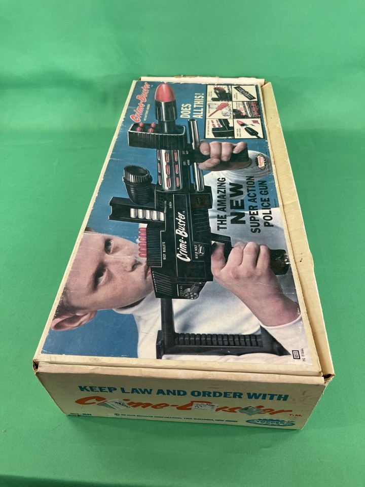 1965 Topper Crime Buster "Super Action Police Gun" toy! VERY NEAR NOS ...