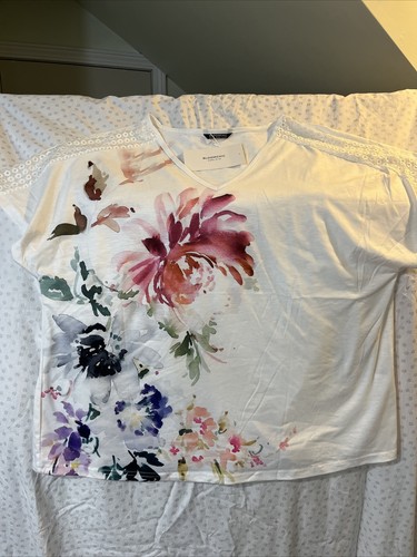 Bloom Chic 18-20 Cap Sleeve Vneck T-shirt Floral NWT | eBay