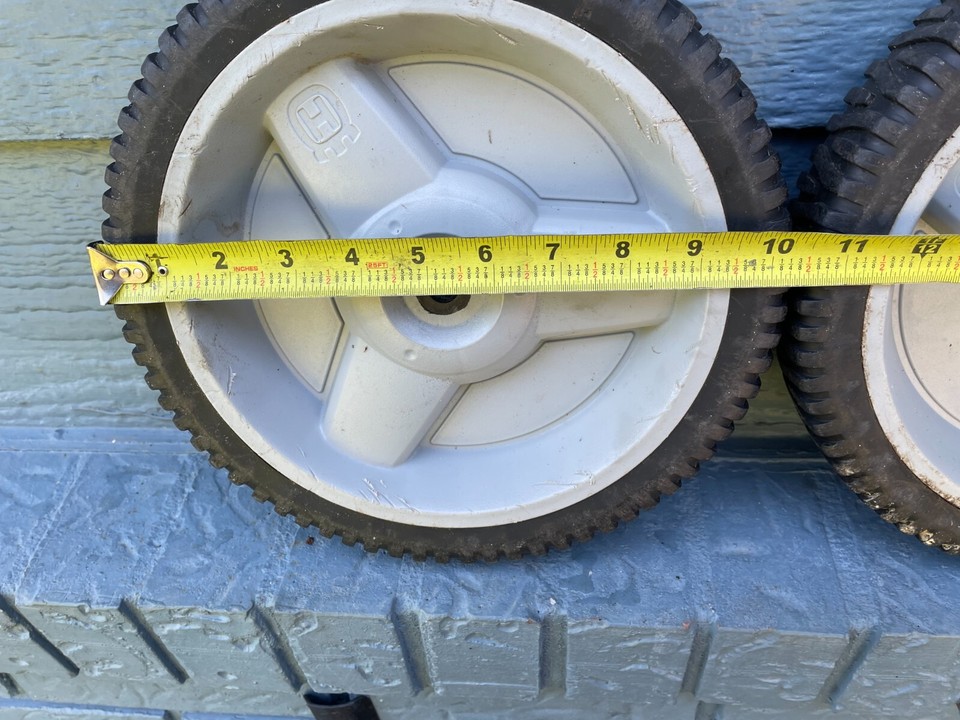 b2 Husqvarna LC121P 163-cc 21-in Push Gas Lawn Mower larger rear wheels ...