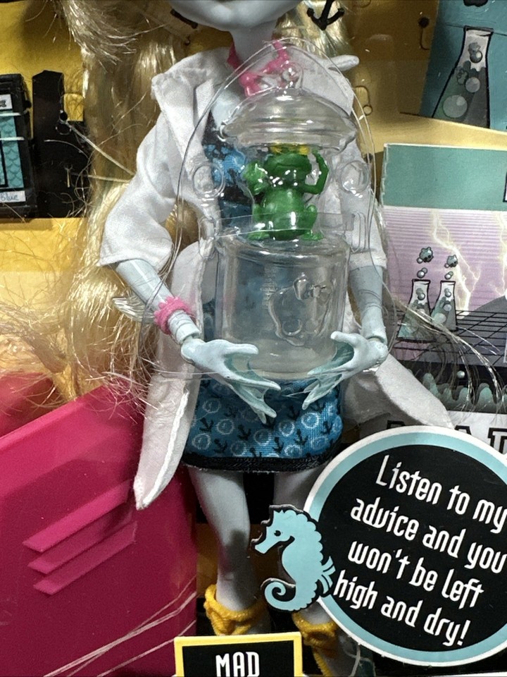 Monster High Lagoona Blue Mad Science Doll 2011 | eBay