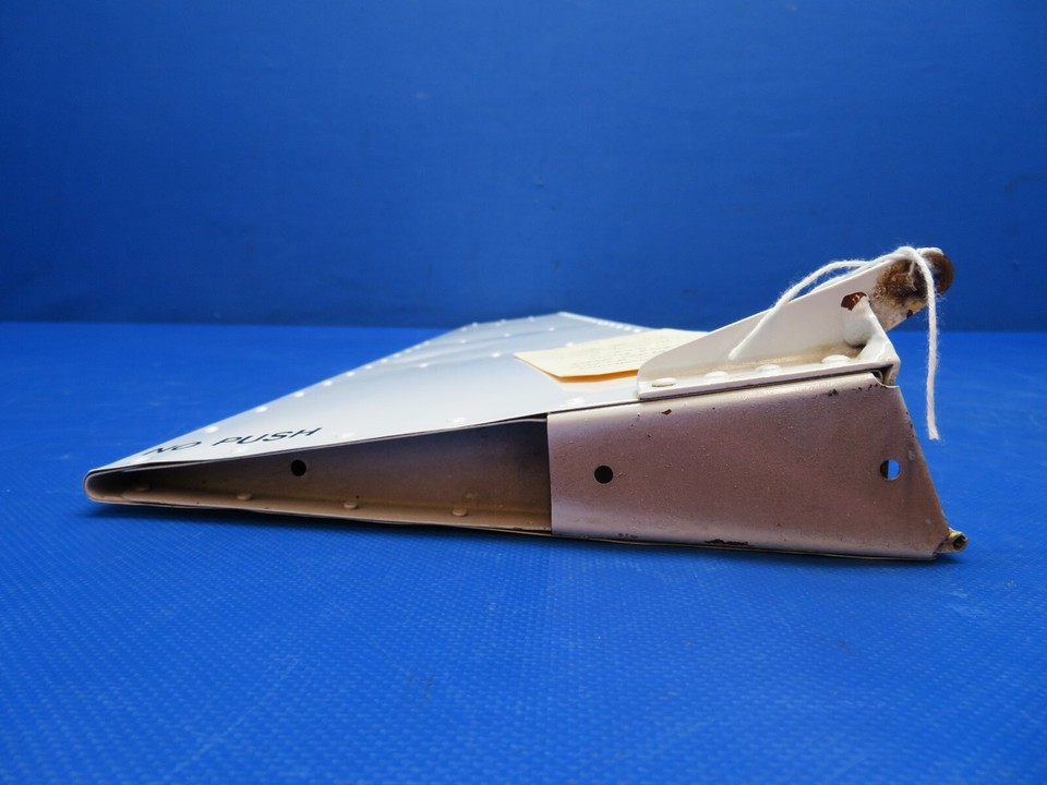 Piper PA-23-250 Aztec Rudder Trim Tab Assy P/N 16136-00, 1636-000 (0424 ...