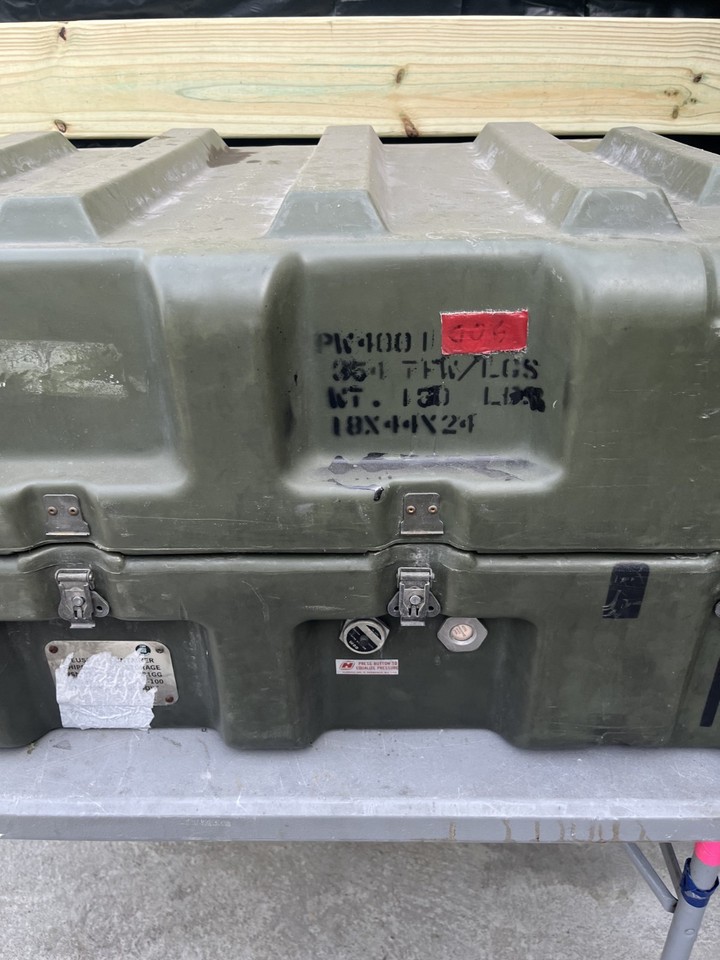 Pelican Hardigg Mobile Military Surplus Weapons 12 Rifle Gun Hard Case ...