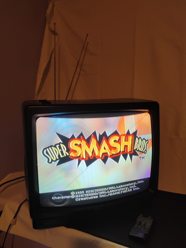 📺 🔥Vintage 19” inch CRT TV retro gaming W/Remote Television ...