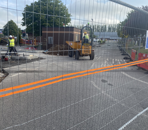 Reflective fence Strip orange wi Stainless eyelets 3.5m Heras Fencing ...