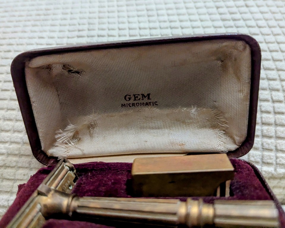 Vintage GEM Micromatic Razor With Original Case & Box of Razors Brass ...