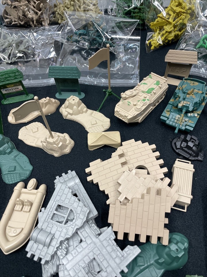HUGE MIXED LOT of Plastic Army Men 300+ Army Men | eBay