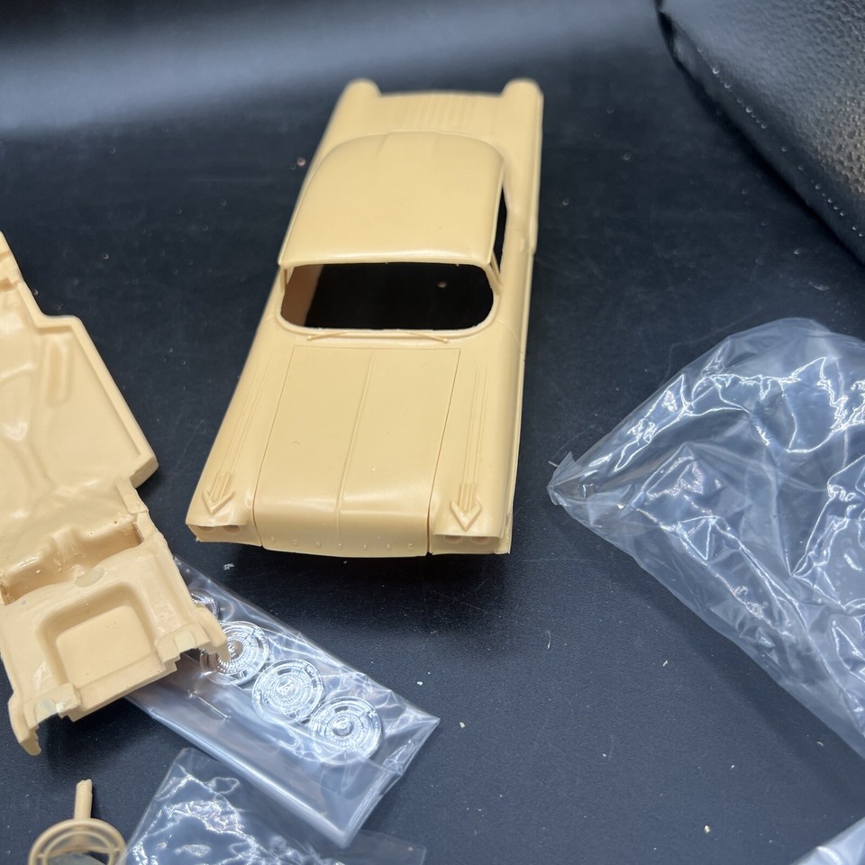 NOS Modelhaus? 1/25 Scale Resin Model Kit 1958 Pontiac Bonneville | eBay