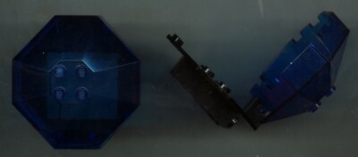 LEGO : 1 COCKPIT bleu + "FENETRE", sans trou central - réf 2418/2443 ...