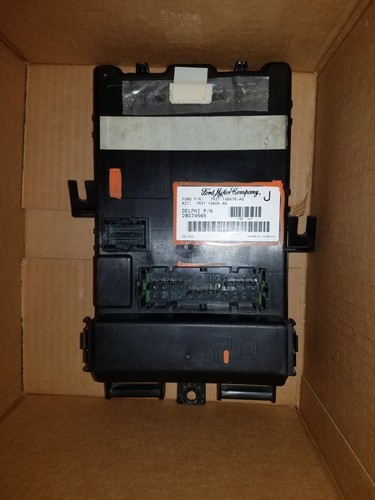 2007 2008 FORD MUSTANG BCM BODY CONTROL MODULE FUSE BOX 7R3T-14B476-AG ...