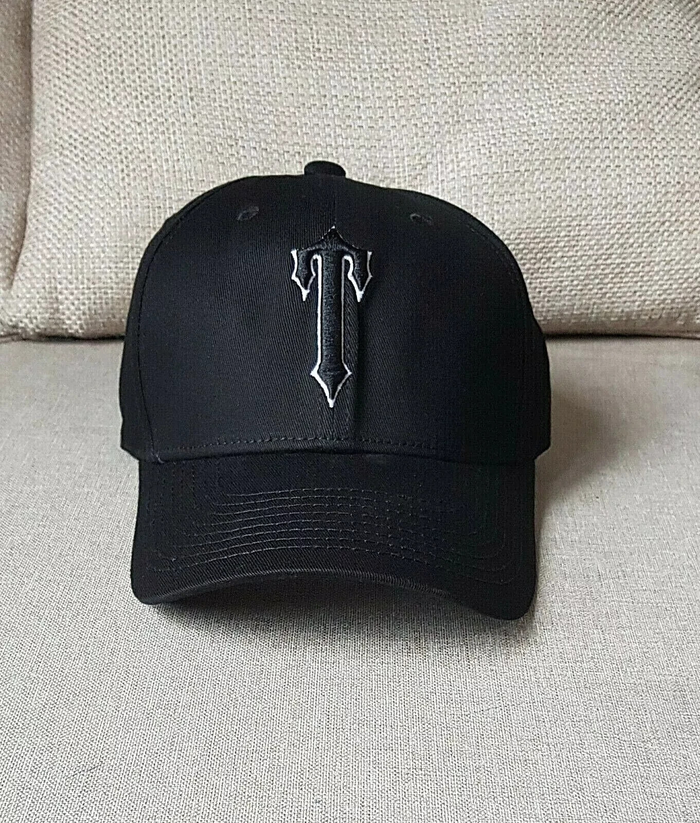 Trapstar Cap New Black and White Logo Hat Star Baseball UK Seller Strap ...