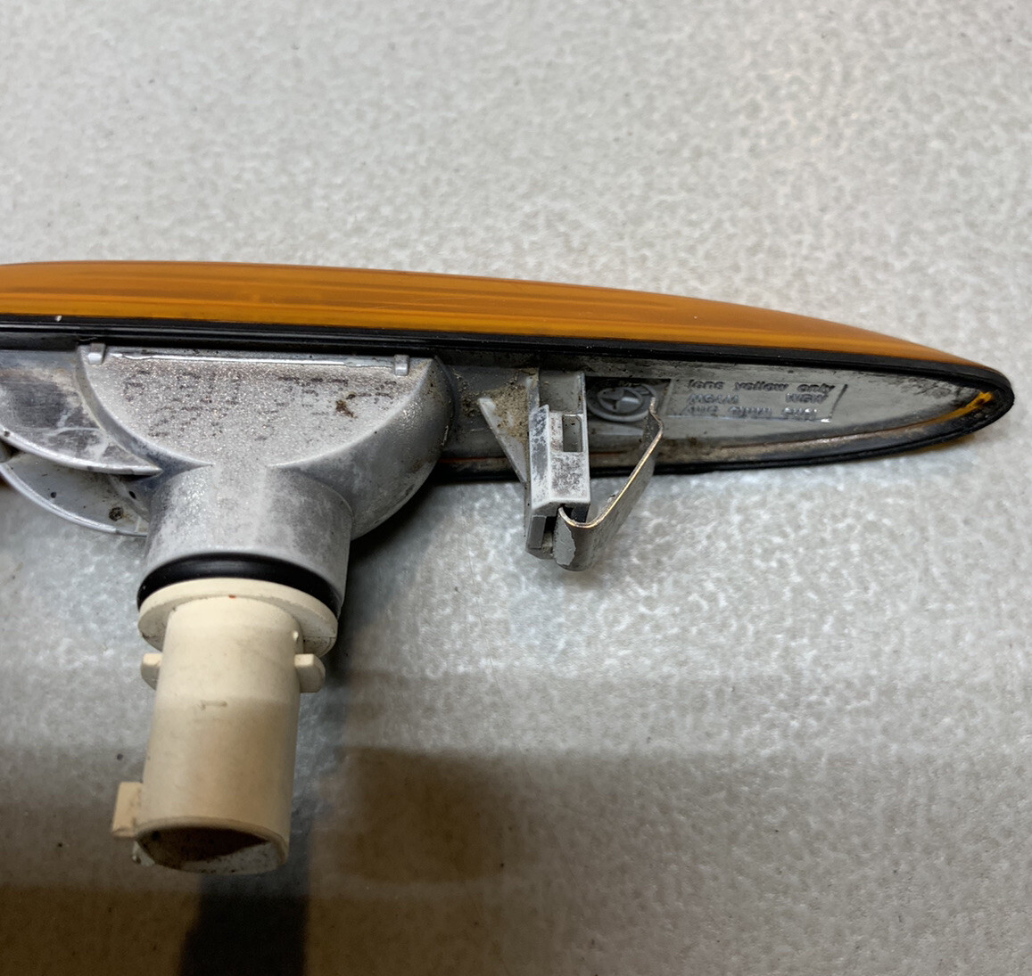 BMW Turn Signal Light Side Marker Fender Lamp Amber Lens 63137165913 ...