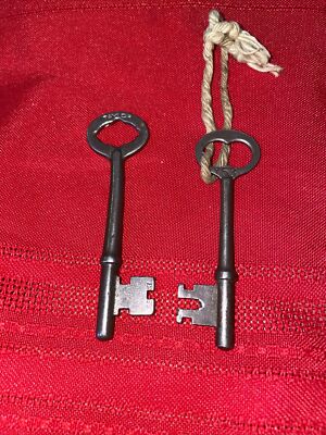 Antique Yale &Taylor Keys. 2 Keys | eBay