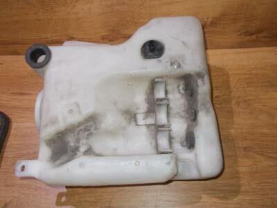 2038690208 Réservoir Pompe Essuie-Glace 2038600860 for Mercedes-B ...