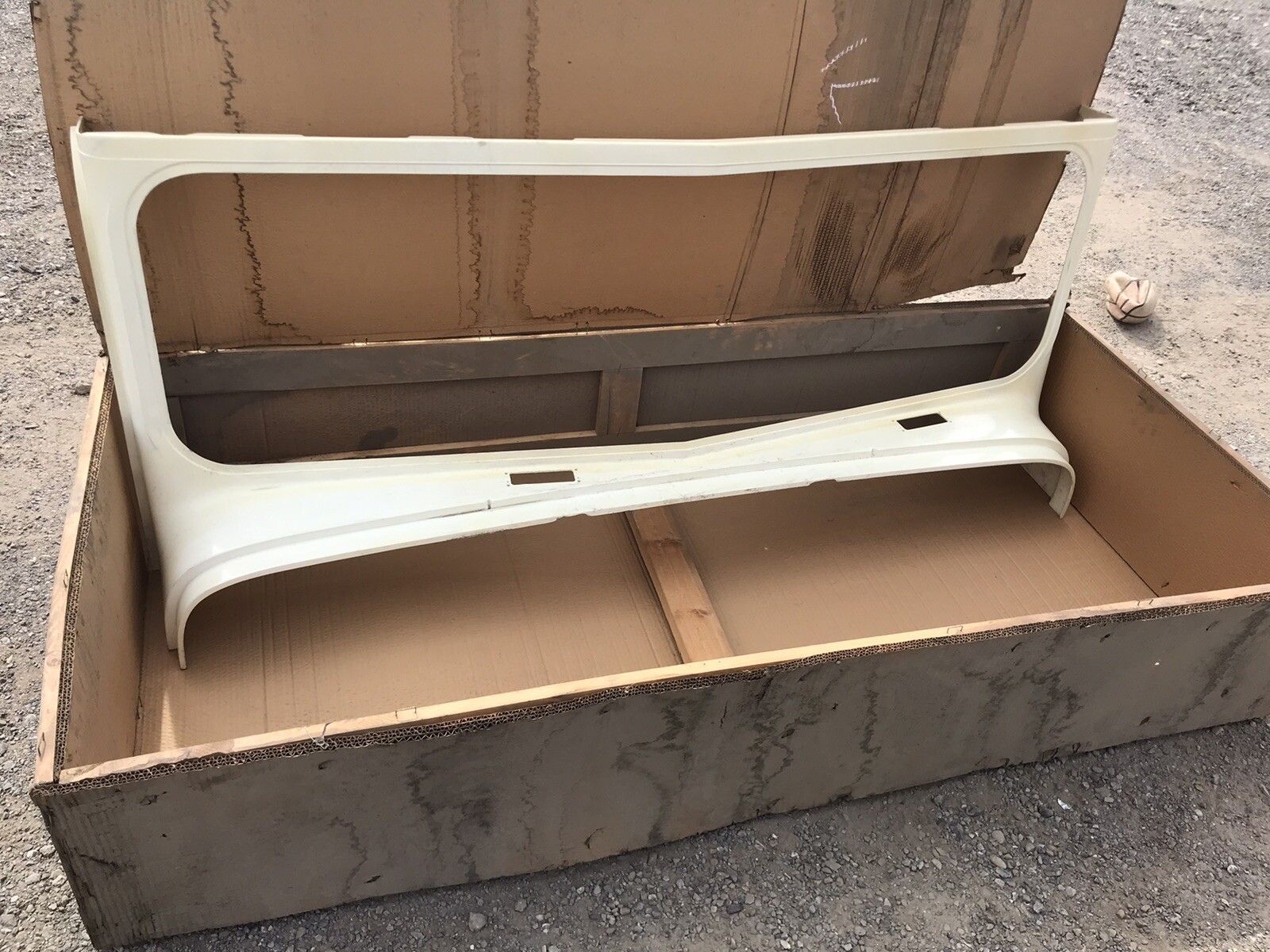 INTERNATIONAL PANEL COWL OUTER UPPER 2015306C1 Navistar windshield ...