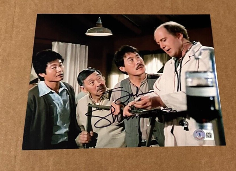 SAB SHIMONO SIGNED MASH 8X10 PHOTO BECKETT COA AUTHENTIC #2 | eBay