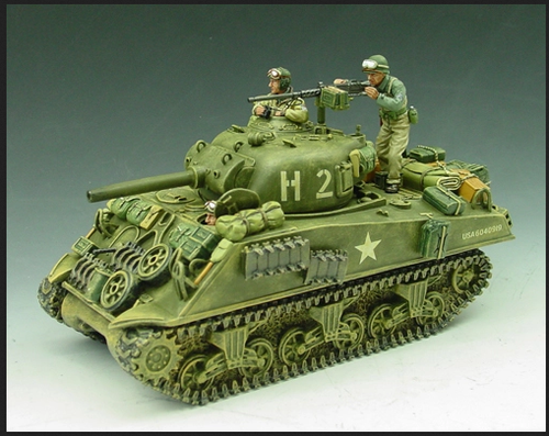 Rare ww2 tank + 3 figures King Country DD45 Sherman 105 dd045 dday m4a3 ...