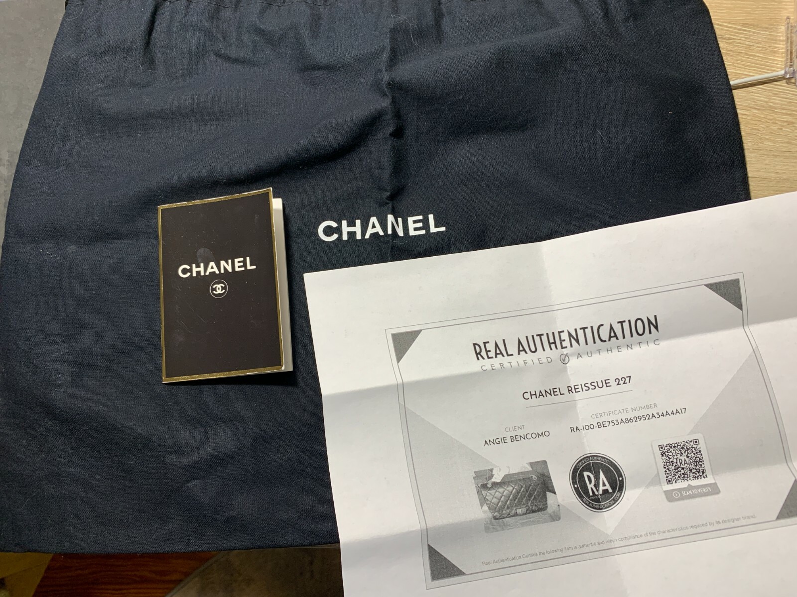 Authentic CHANEL Limited Edition Paris Shanghai Colle… - Gem