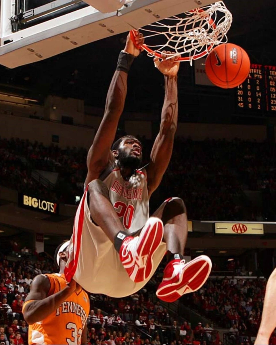 Greg Oden Dunk