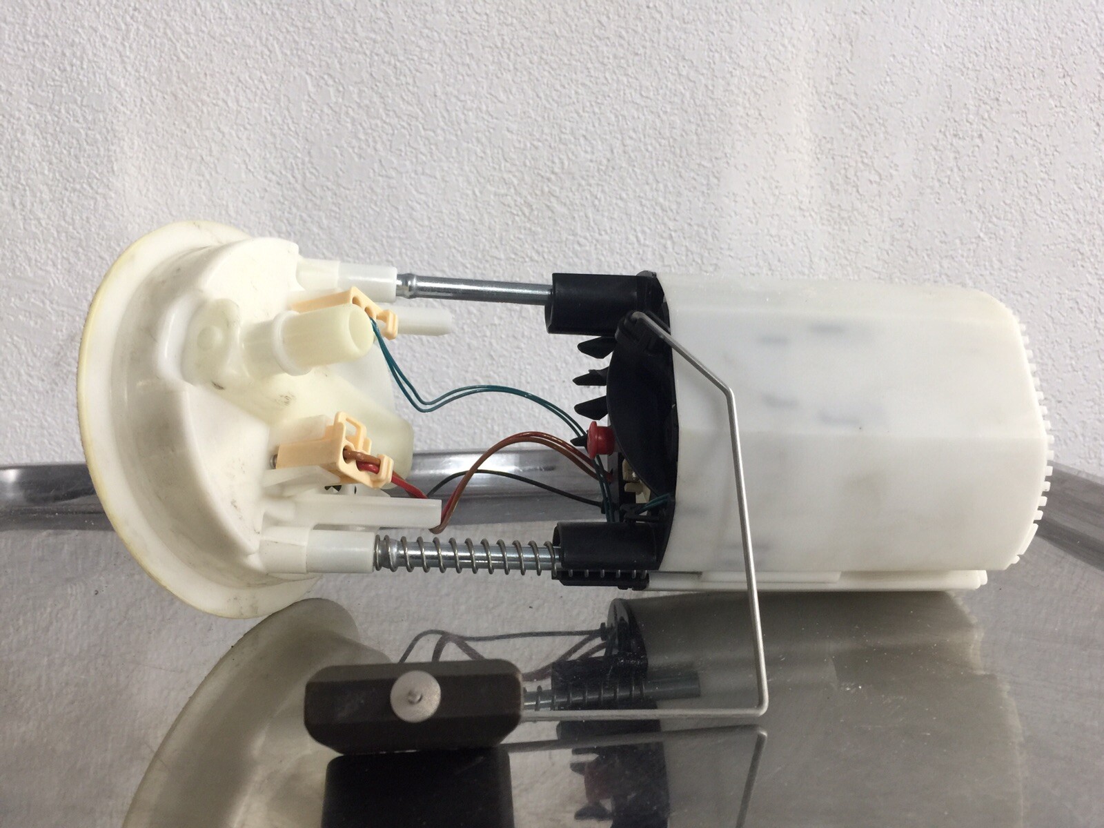 2006-2011 BMW E90 328i 325i 330i FUEL PUMP W/ SENDING UNIT ASSEMBLY OEM ...