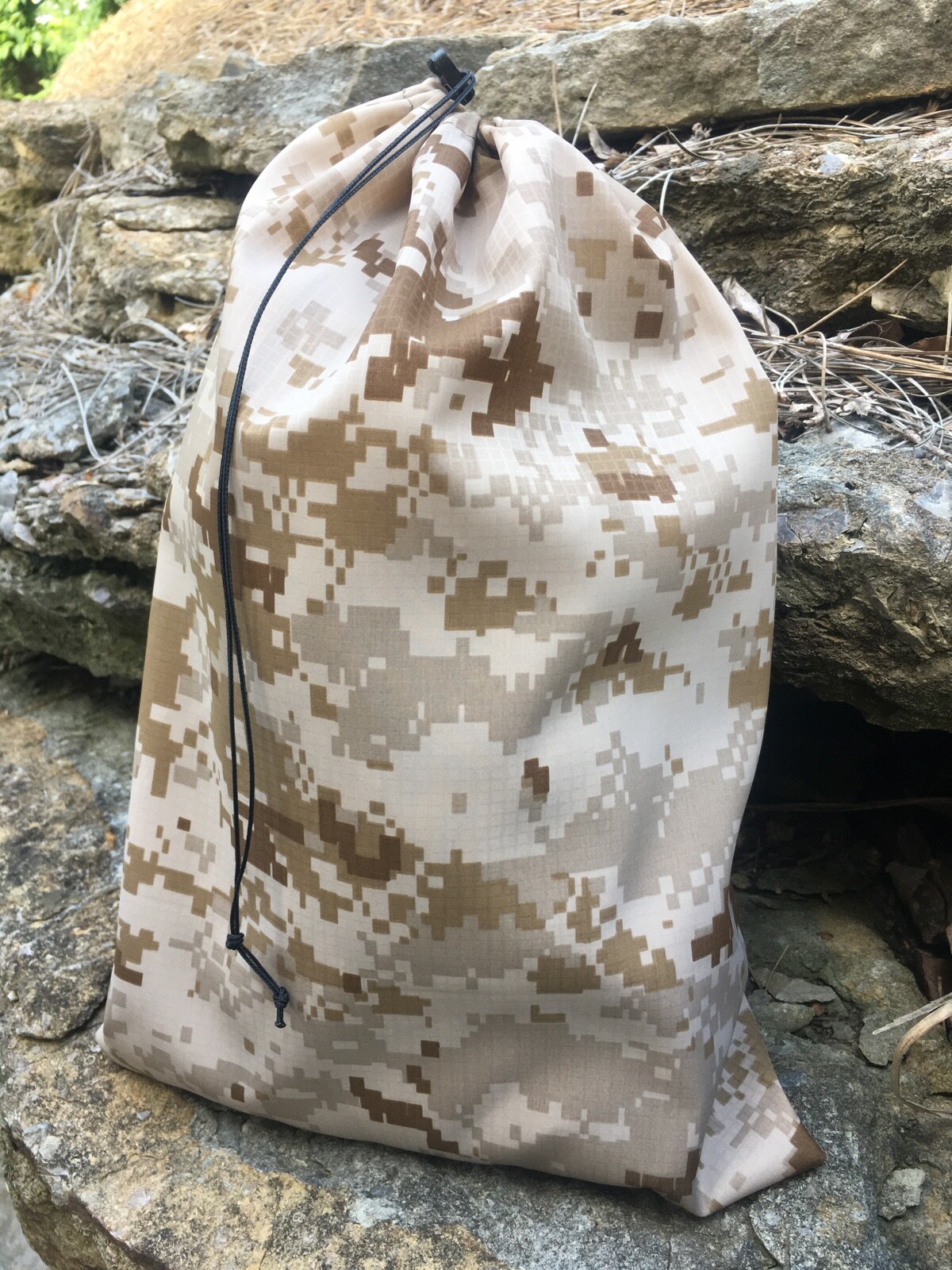 LIVESOUTSIDE DWR AOR1 Desert Digital Stuff Sack Army Lrg. Camo Tactical ...