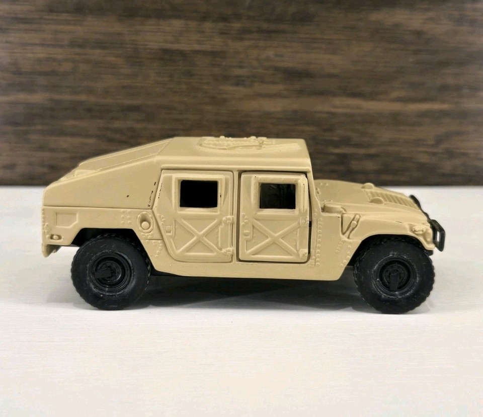 Maisto Humvee Pullback Works 1/40 Open No Box | eBay