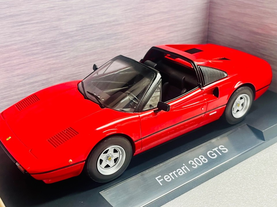 MCG- FERRARI 308 GTS 1980 MAGNUM P. I. RED, 1:18 Targa OPEN TOP “Rare ...