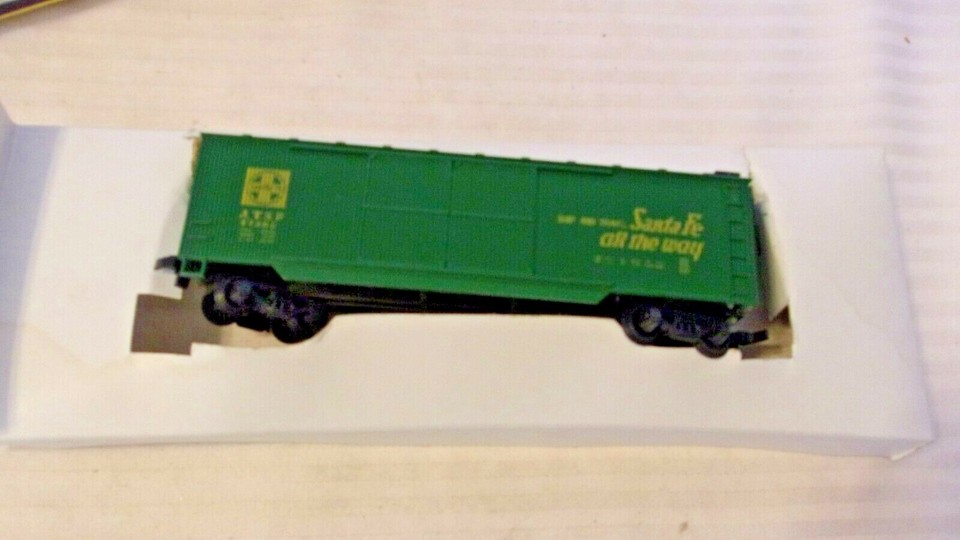 HO Scale AHM 40' Santa Fe ATSF Double Door Box Car, Green #67382 BNOS ...