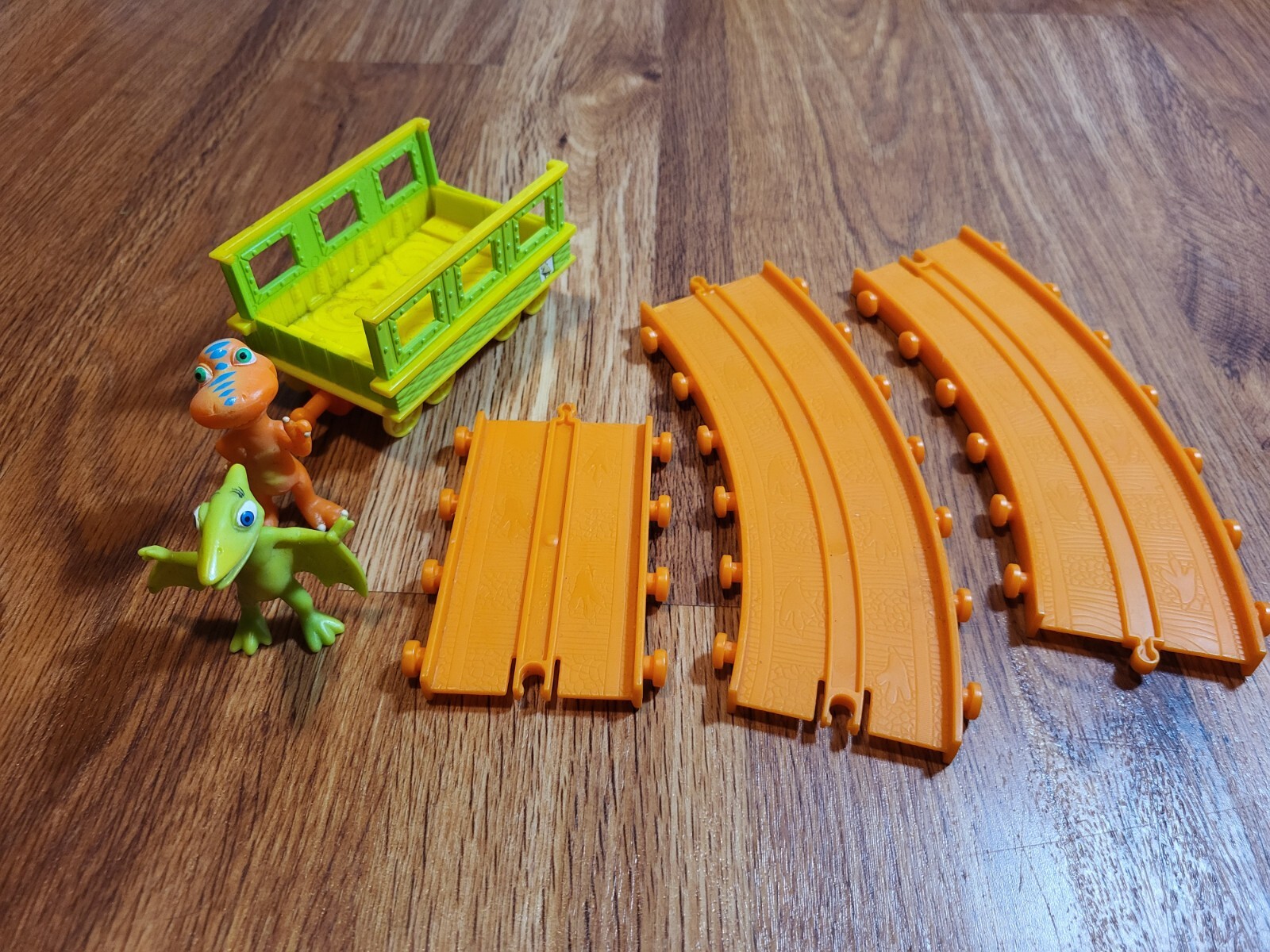 Dinosaur Train Dino Track Adventure Learning Curve Trains Jim Henson ...