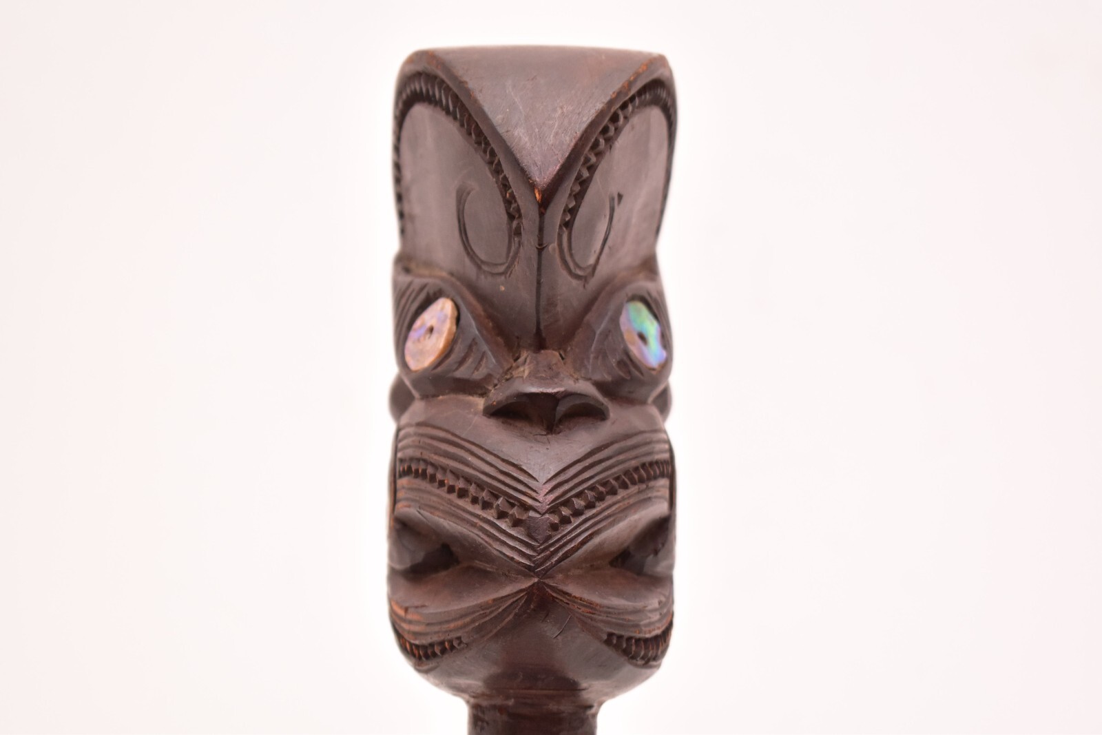 Rare Antique Maori Wahaiku Carved Figure Inlaid Shell Short club God ...