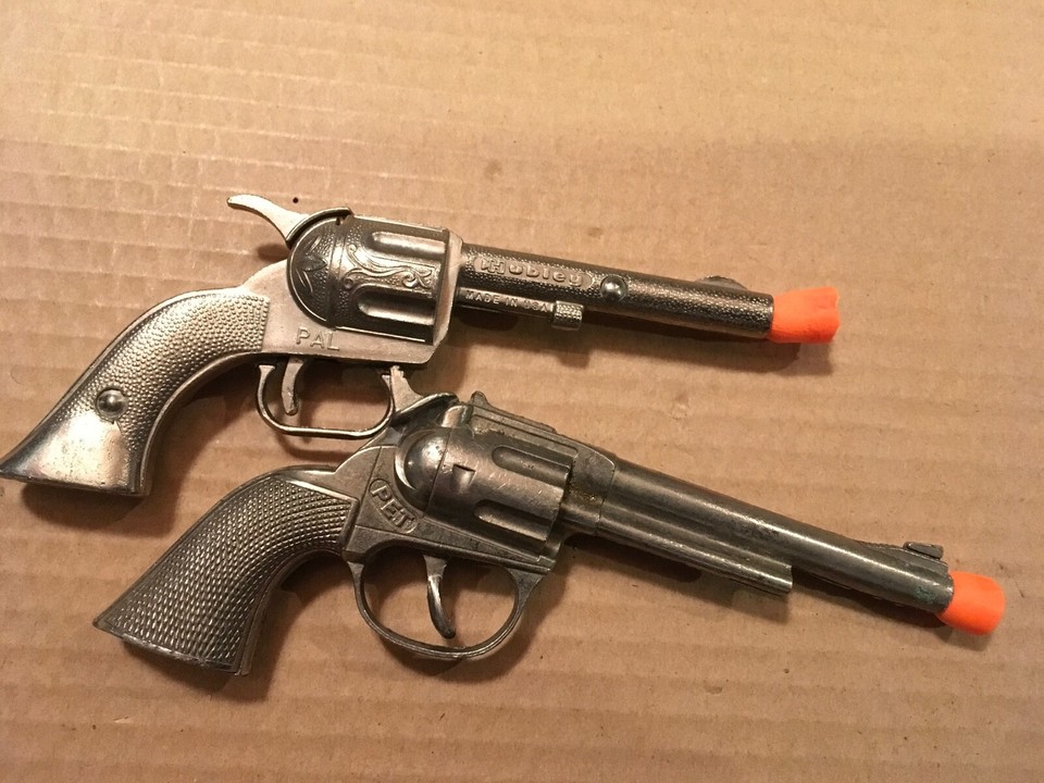 2 Vintage 1950's Hubley Toy Cap Gun, 1 - PAL, 1 - PET selling as a set ...