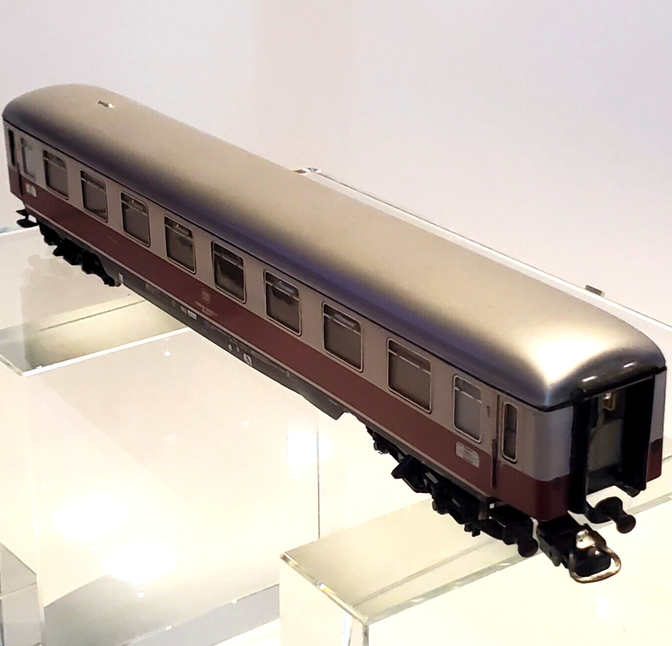 Marklin HO 4-4 railroad train DB passenger car 10" Western Germany untested