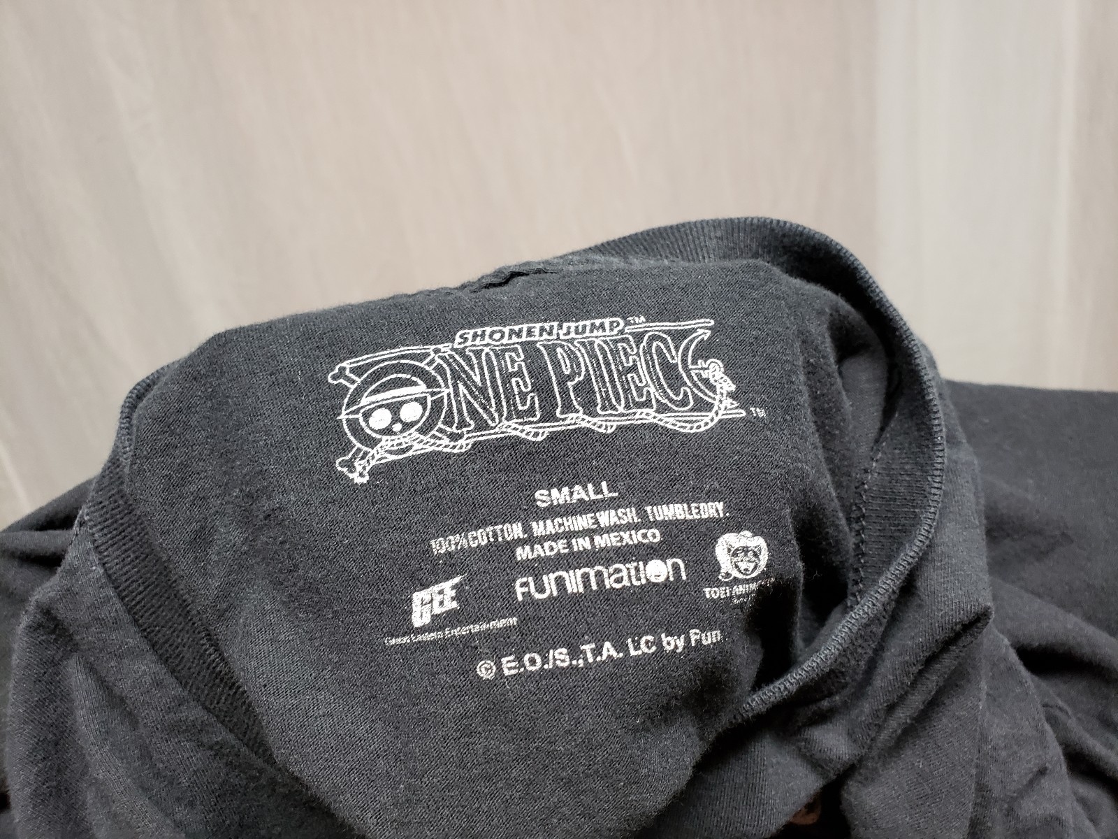 Shonen Jump One Piece Luffy Crossbones Adult Small Bl… - Gem