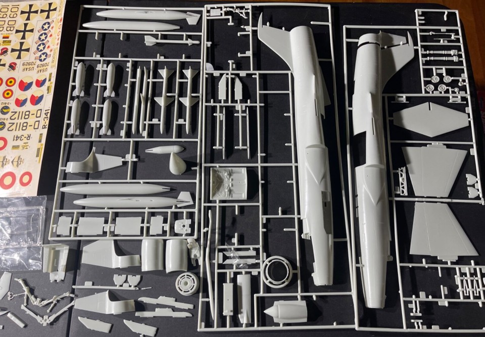 Revell F-104G/C Starfighter 4722 1/32 Open Model Kit ‘Sullys Hobbies ...