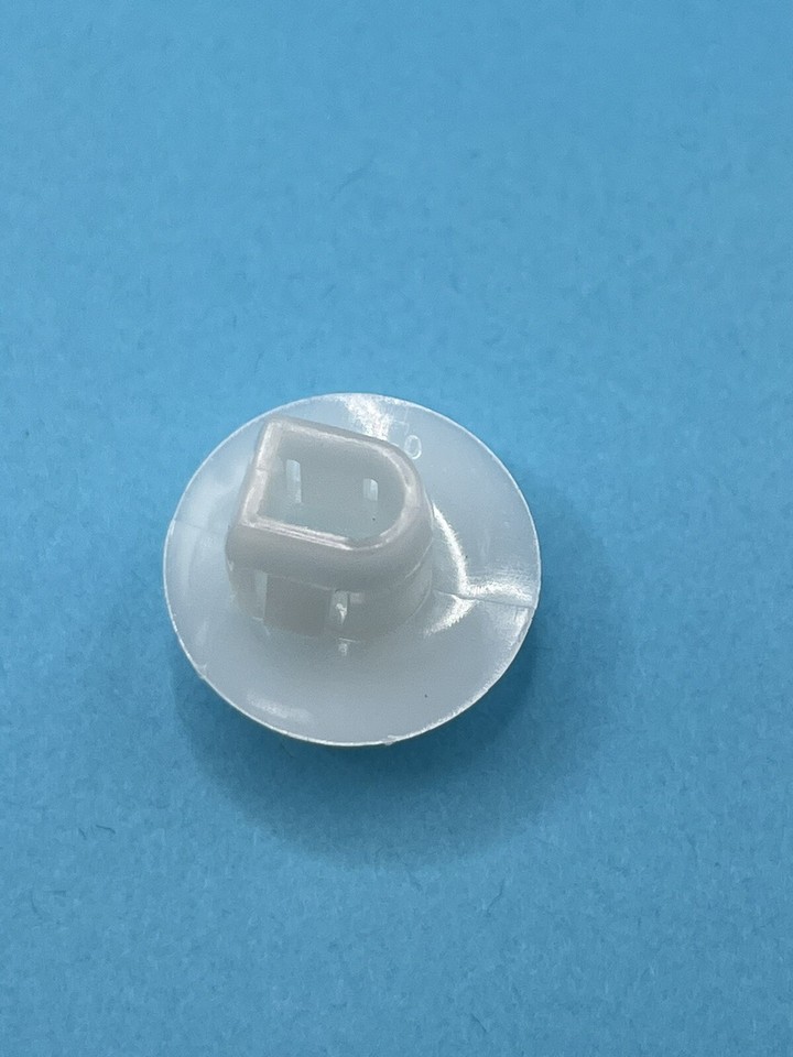 (Pack of 4) Tail Lamp Light Retainer Clip For Nissan & Infiniti 26398 ...