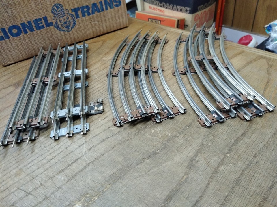 Vtg Lionel Postwar 1542 Train Set 520 Electric Box Cab Freight Cars ...