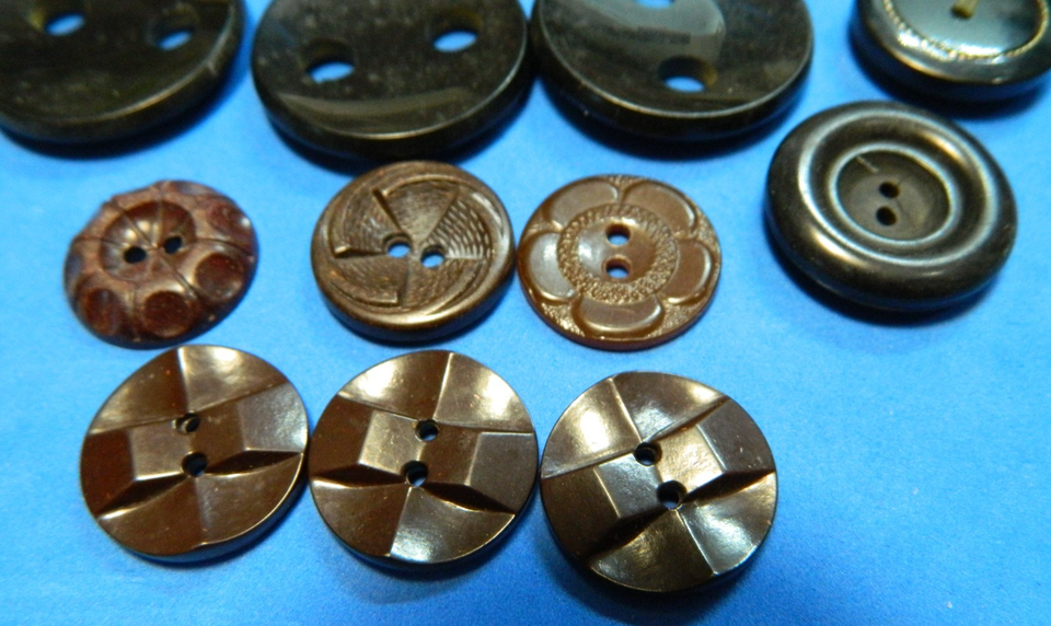 LOT Vintage BAKELITE Buttons Brown & Black Cookie-w metal-Carved+++ | eBay