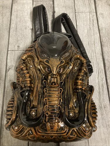 Alien vs Predator Cosplay Backpack Punk Y2K Cool Predalien High-Capacit ...